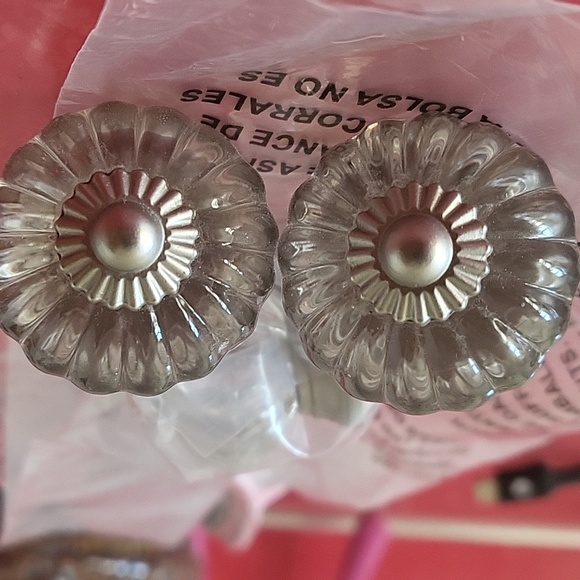 Pottery Barn | Other | Four Pottery Barn Glass Knobs | Poshmark